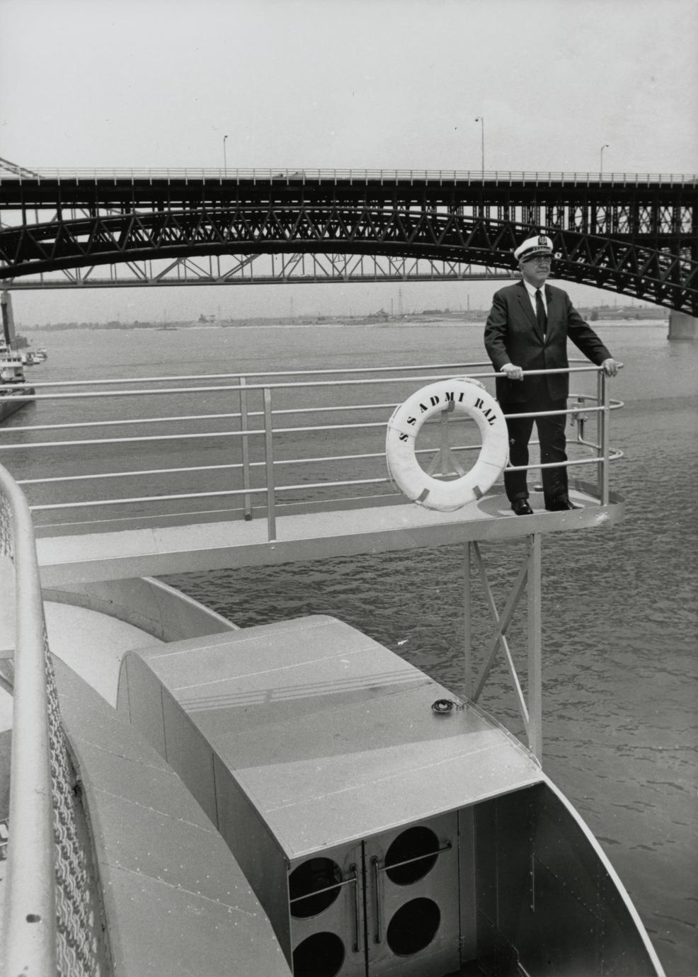 ‎Streckfus, Roy - UWDC - UW-Madison Libraries