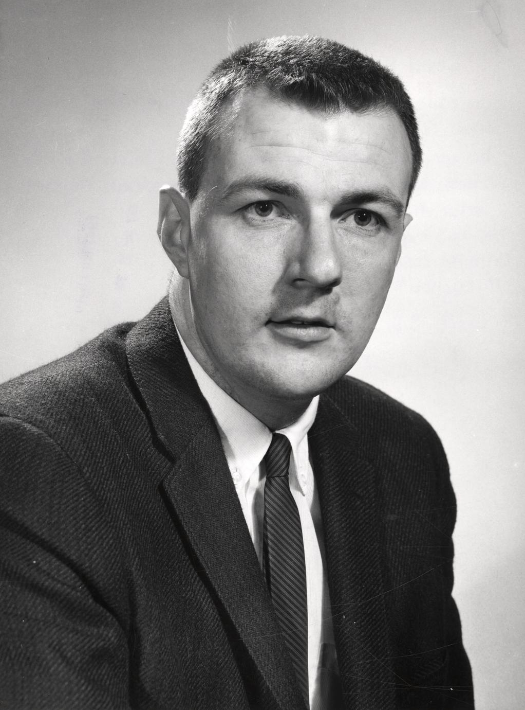 ‎David Behrendt, education journalist - UWDC - UW-Madison Libraries