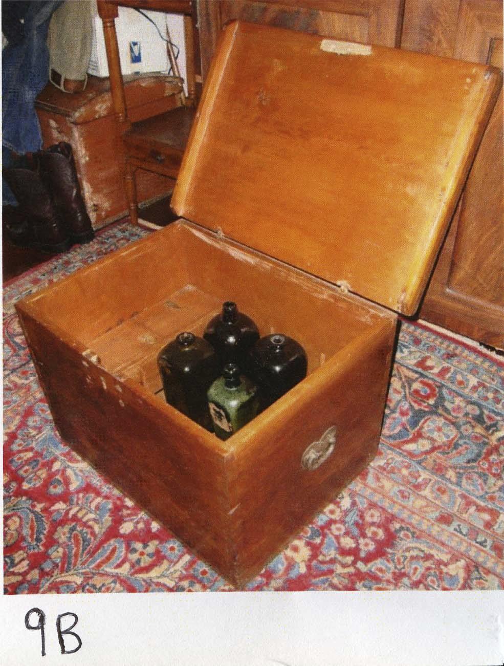 With hammer in hand : the Dominy craftsmen of East Hampton, New York ...