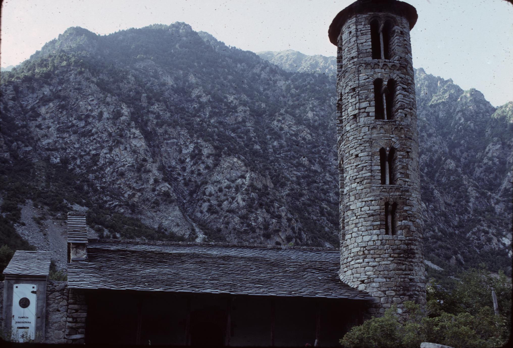 ‎Iglesia de Santa Coloma - UWDC - UW-Madison Libraries