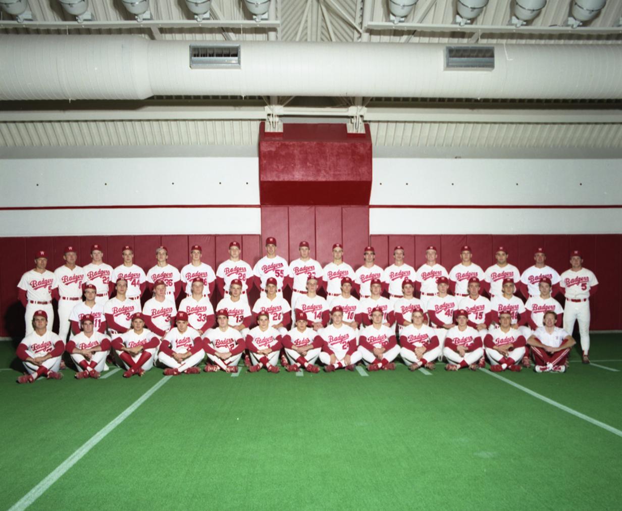 ‎UW Baseball Team group shot, 1990 - UWDC - UW-Madison Libraries