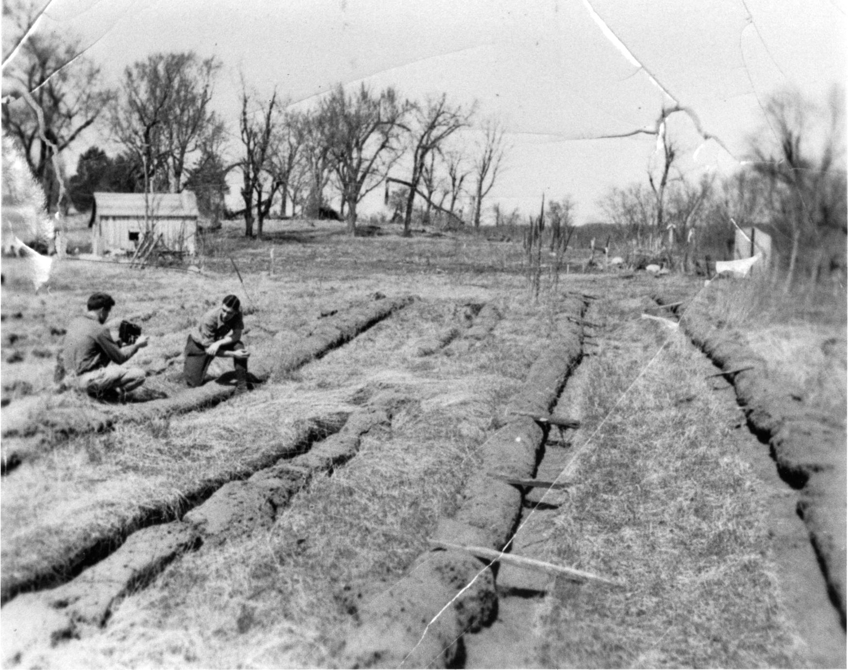 ‎Starker Leopold and Frederick Hamerstrom planting the garden - UWDC ...