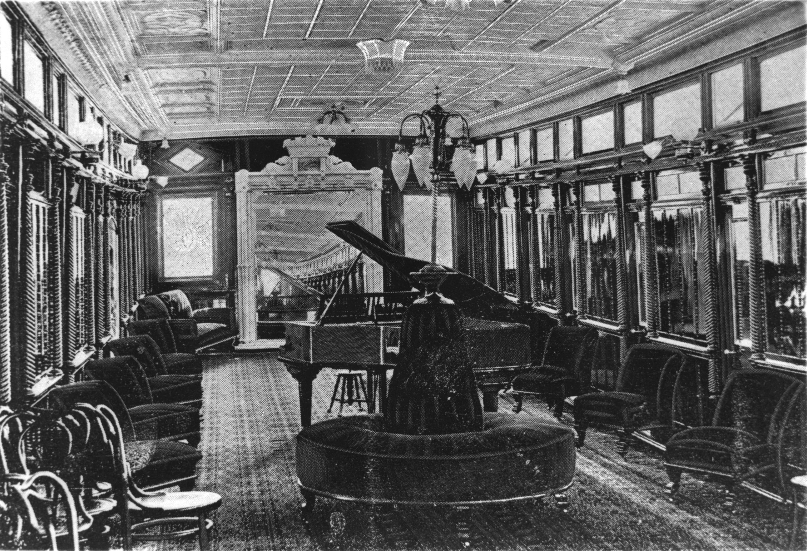 ‎Interior, Unidentified - UWDC - UW-Madison Libraries