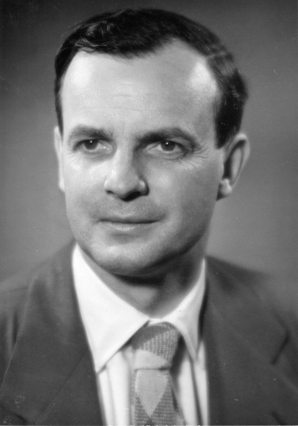 ‎Portrait of Harry Harlow - UWDC - UW-Madison Libraries