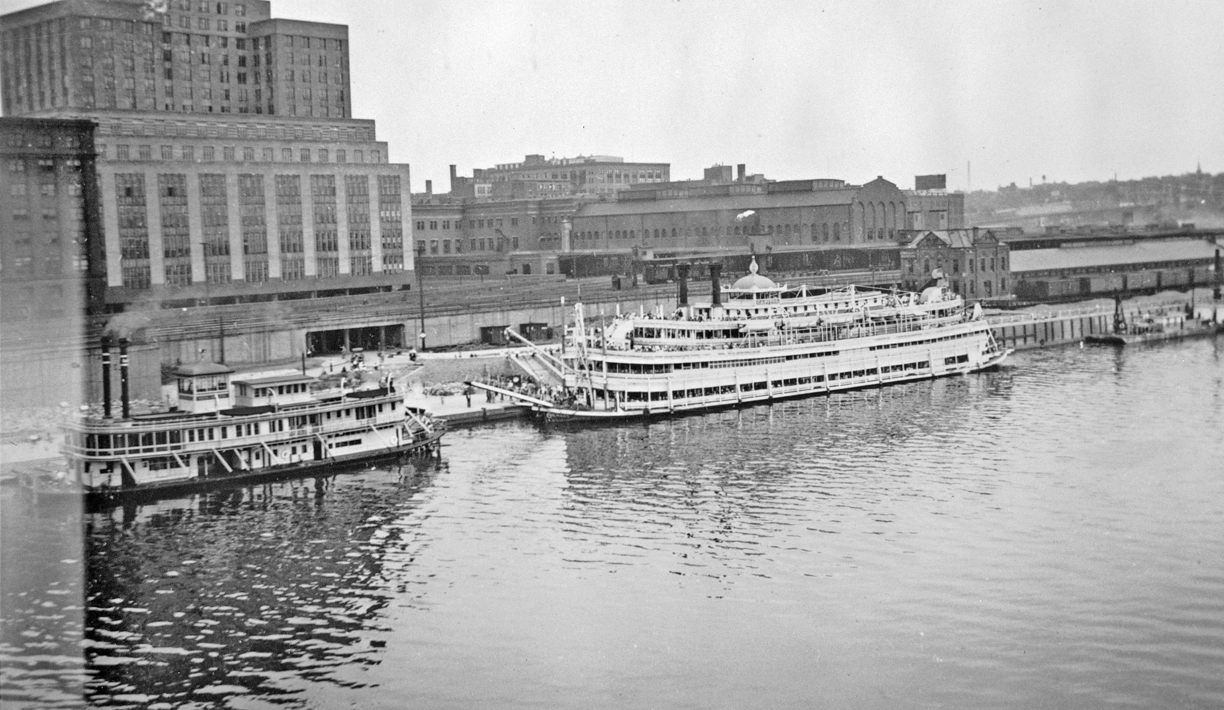 ‎Capitol (Excursion boat, 1920-1945) - UWDC - UW-Madison Libraries