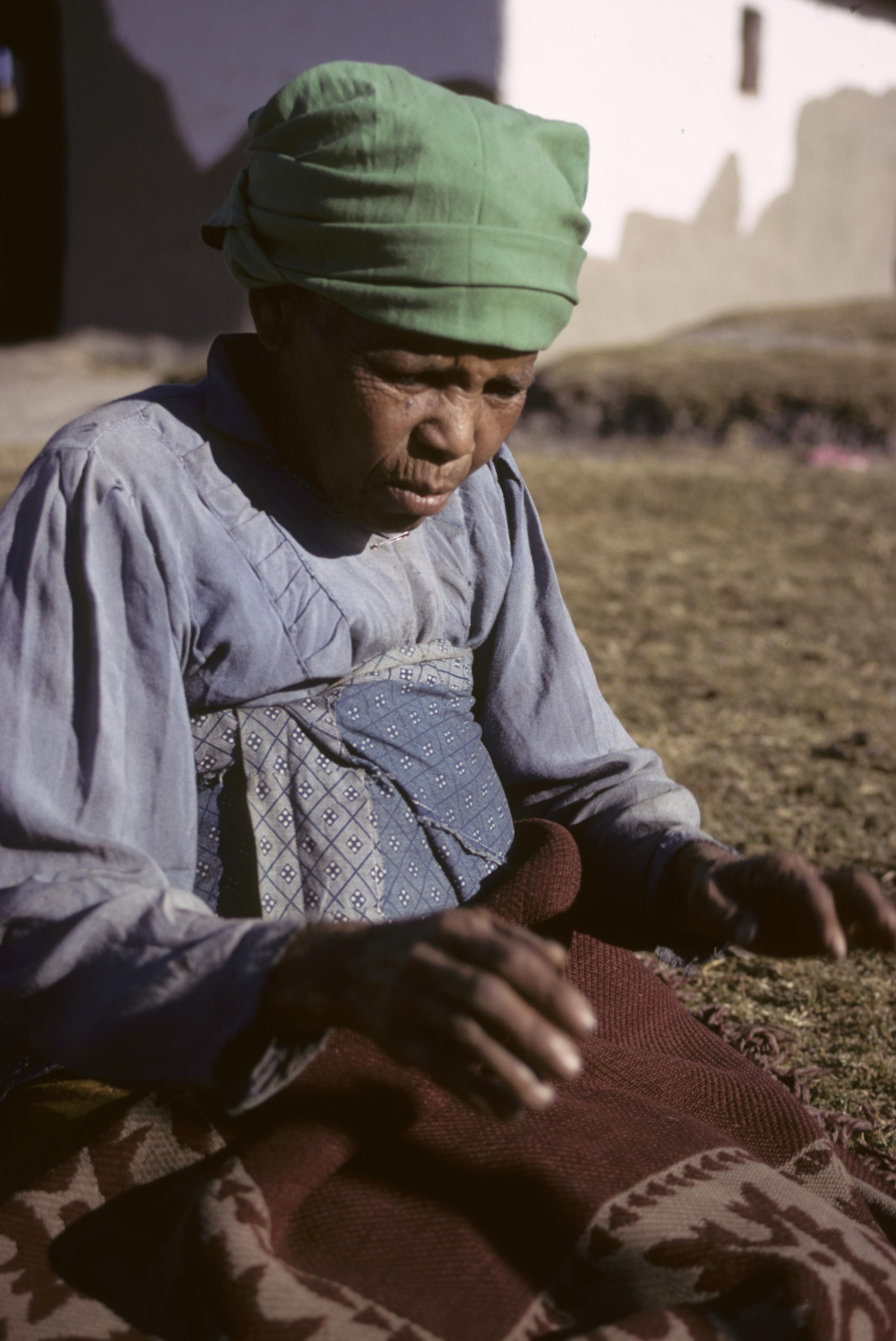 ‎Southern African storyteller : Nohatyula Miyeki, a Xhosa storyteller ...