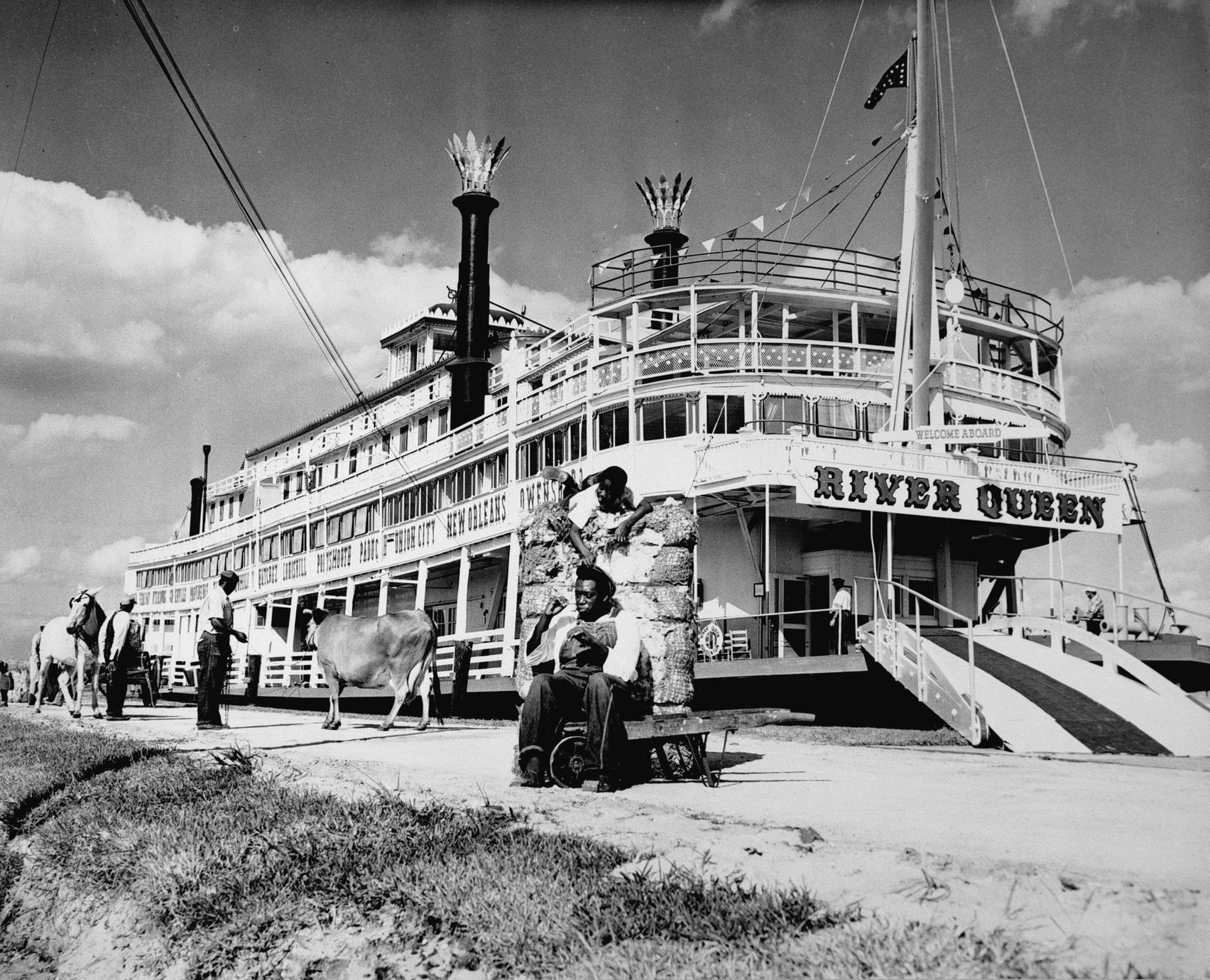 ‎River Queen (Packet-Restaurant, 1961-1967) - UWDC - UW-Madison Libraries