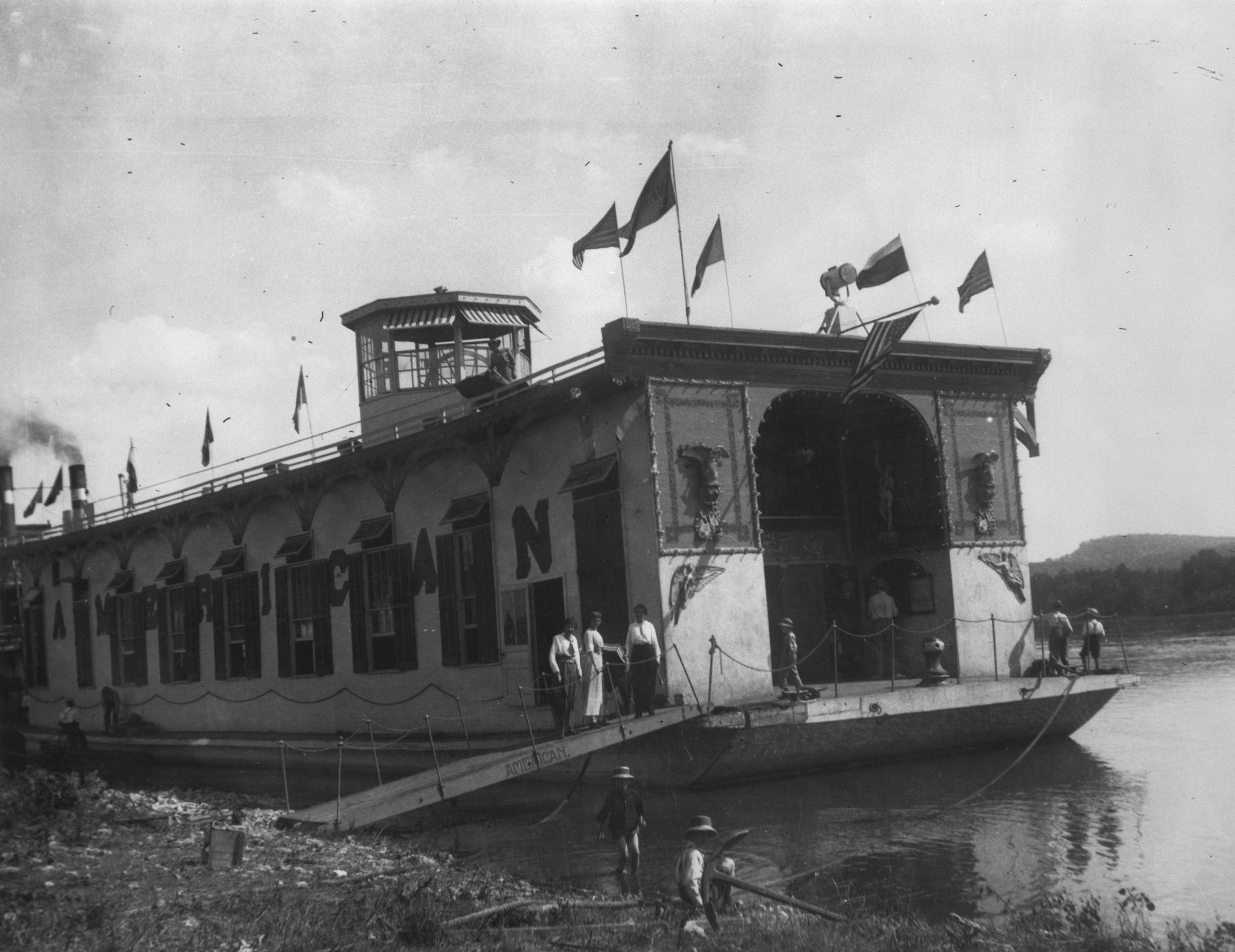 ‎American Floating Theatre (Showboat) - UWDC - UW-Madison Libraries