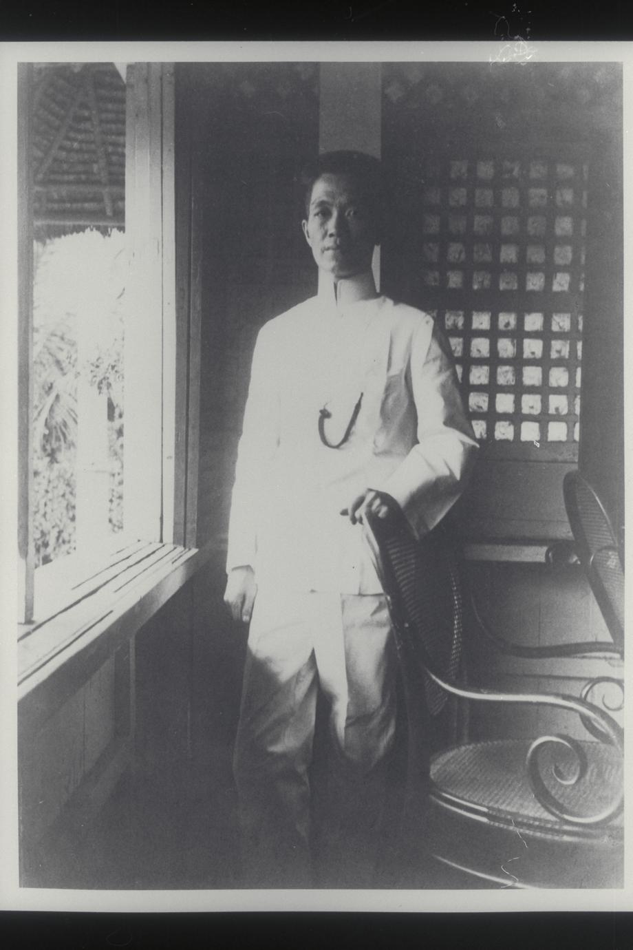 ‎Portrait of Aguinaldo, Cavite, 1899-1901 - UWDC - UW-Madison Libraries