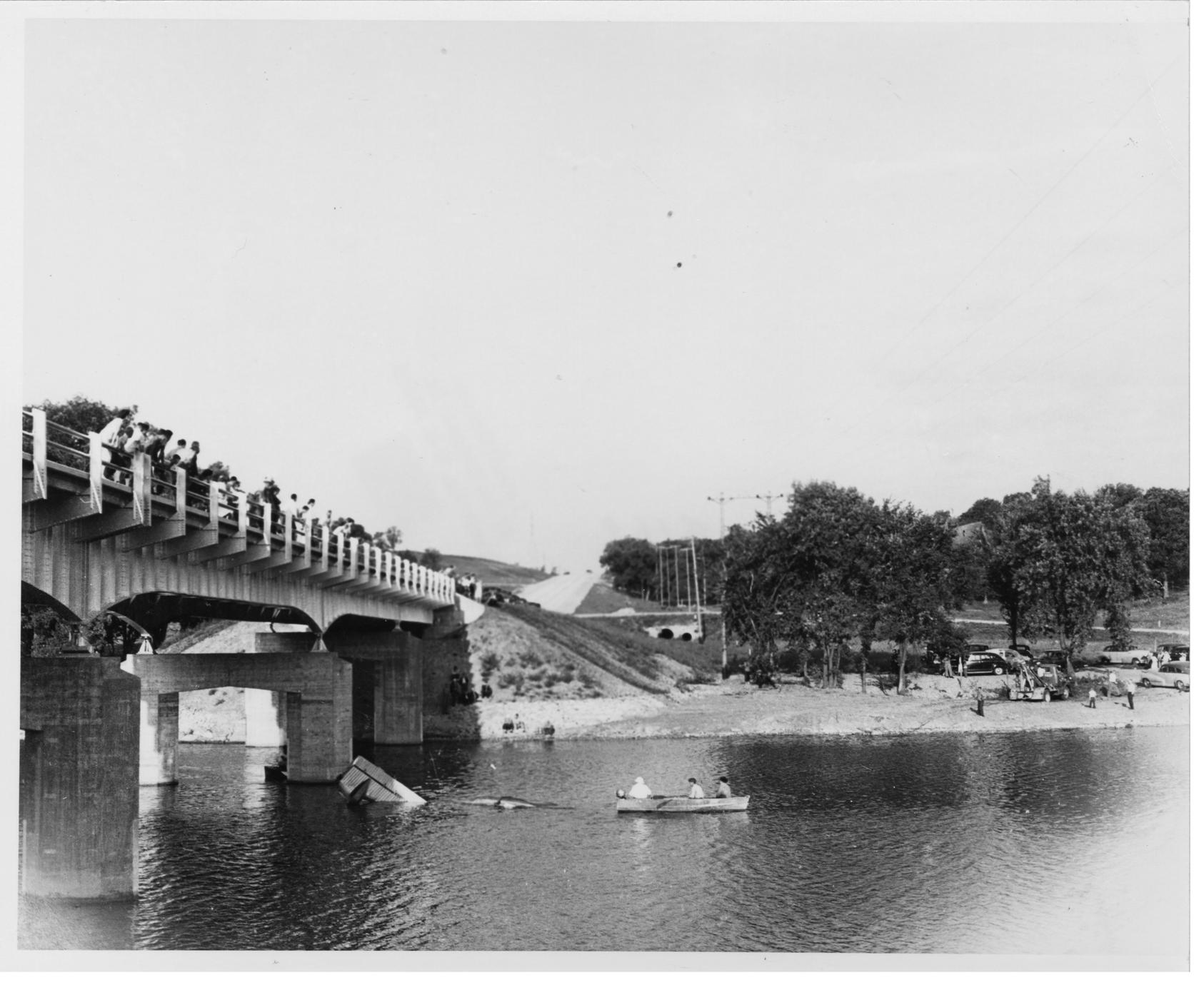 ‎Airplane accident at Four Mile Bridge - UWDC - UW-Madison Libraries
