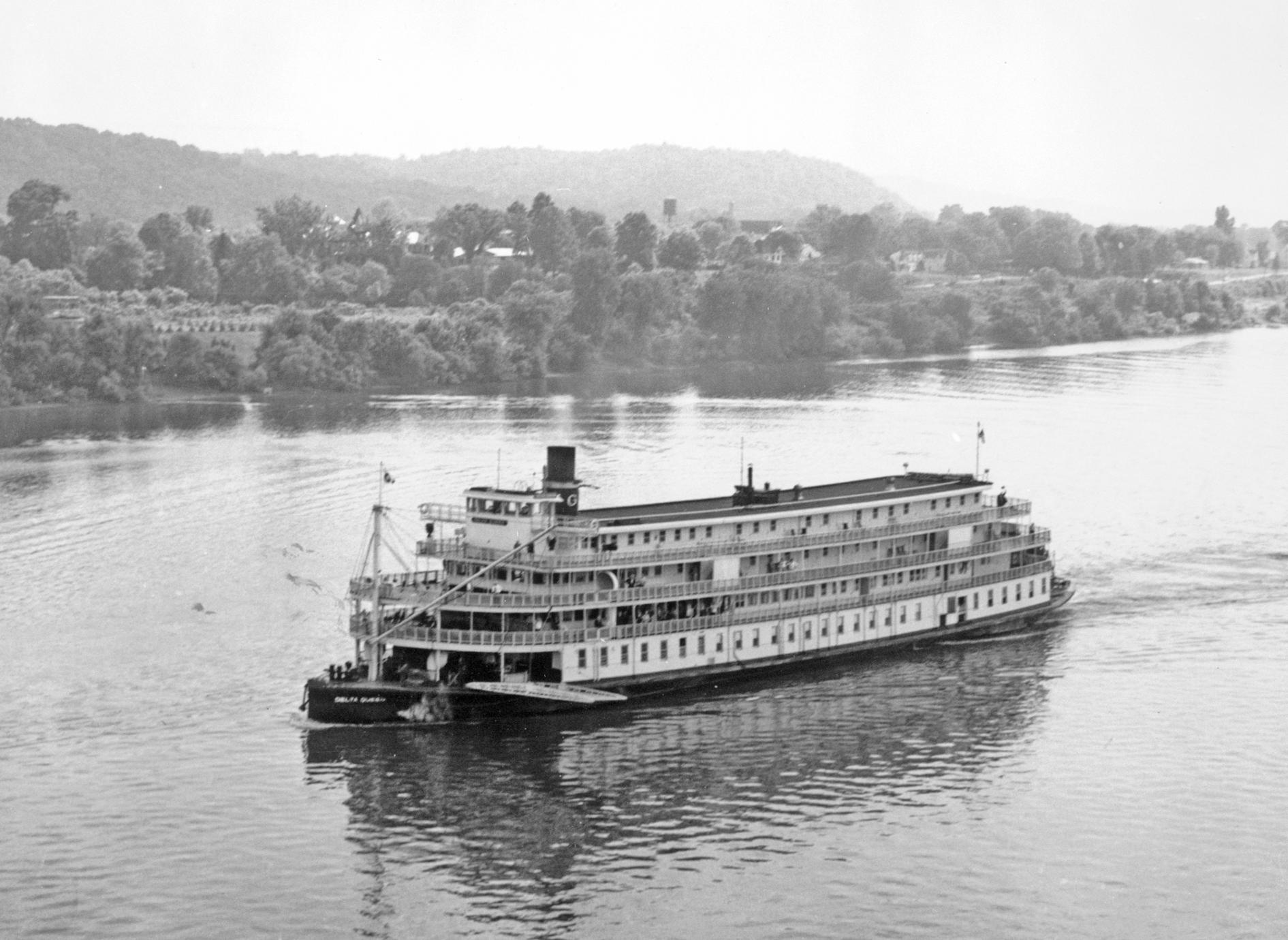 ‎Delta Queen (Packet/Excursion boat, 1926- ) - UWDC - UW-Madison Libraries