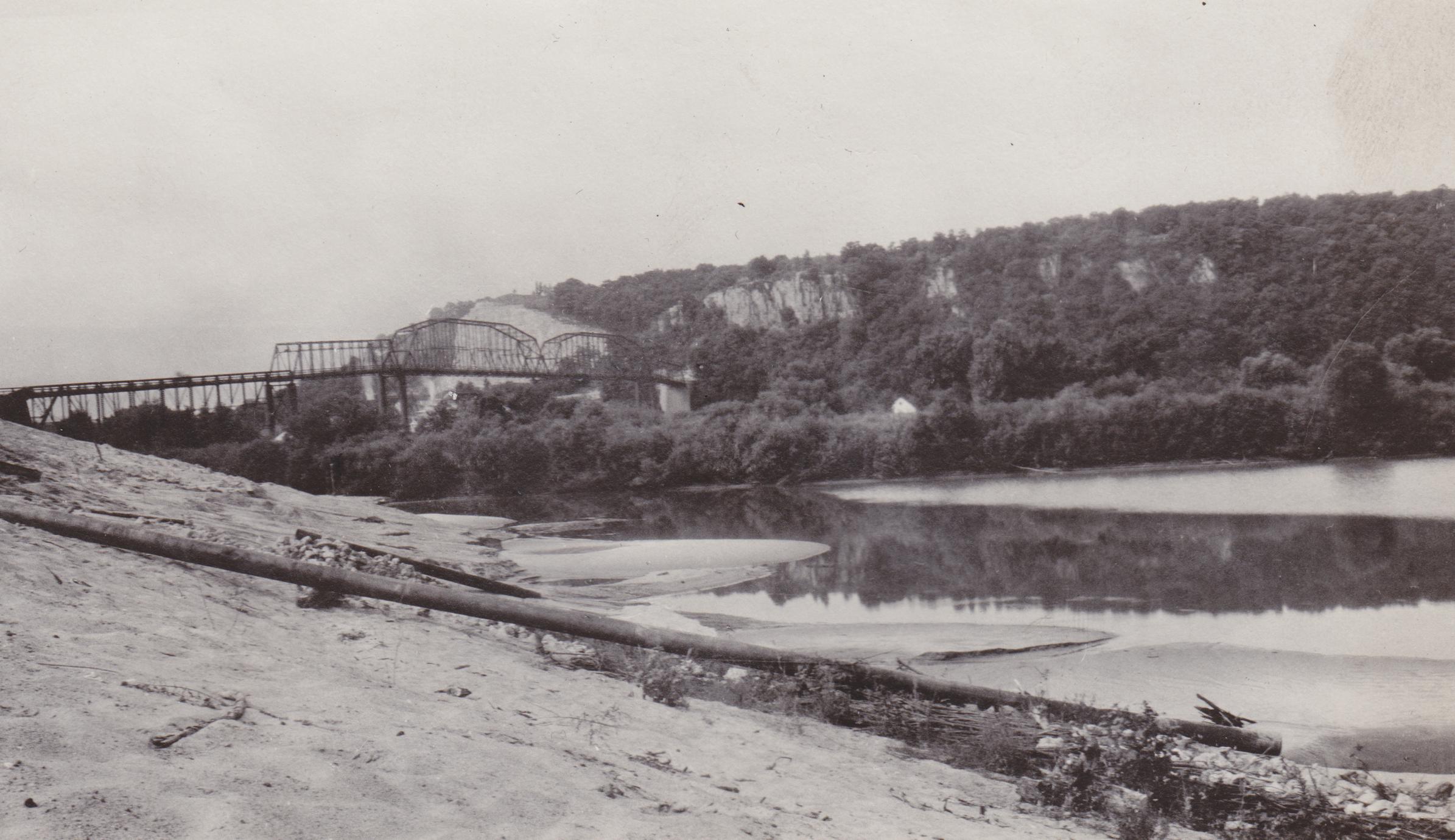 ‎Eagle Point Bridge - UWDC - UW-Madison Libraries