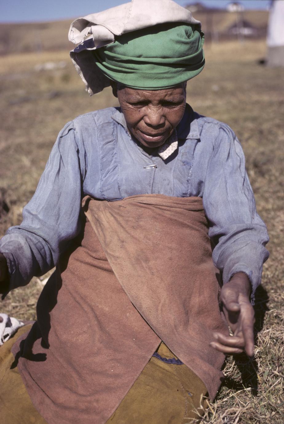 ‎Southern African storyteller : Nohatyula Miyeki, a Xhosa storyteller ...