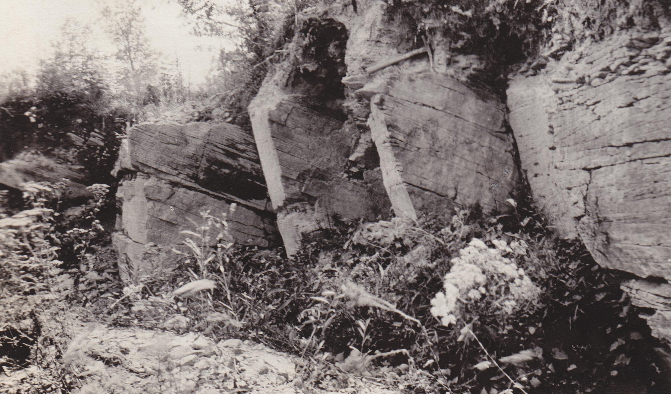 ‎Sandstone outcrop - UWDC - UW-Madison Libraries