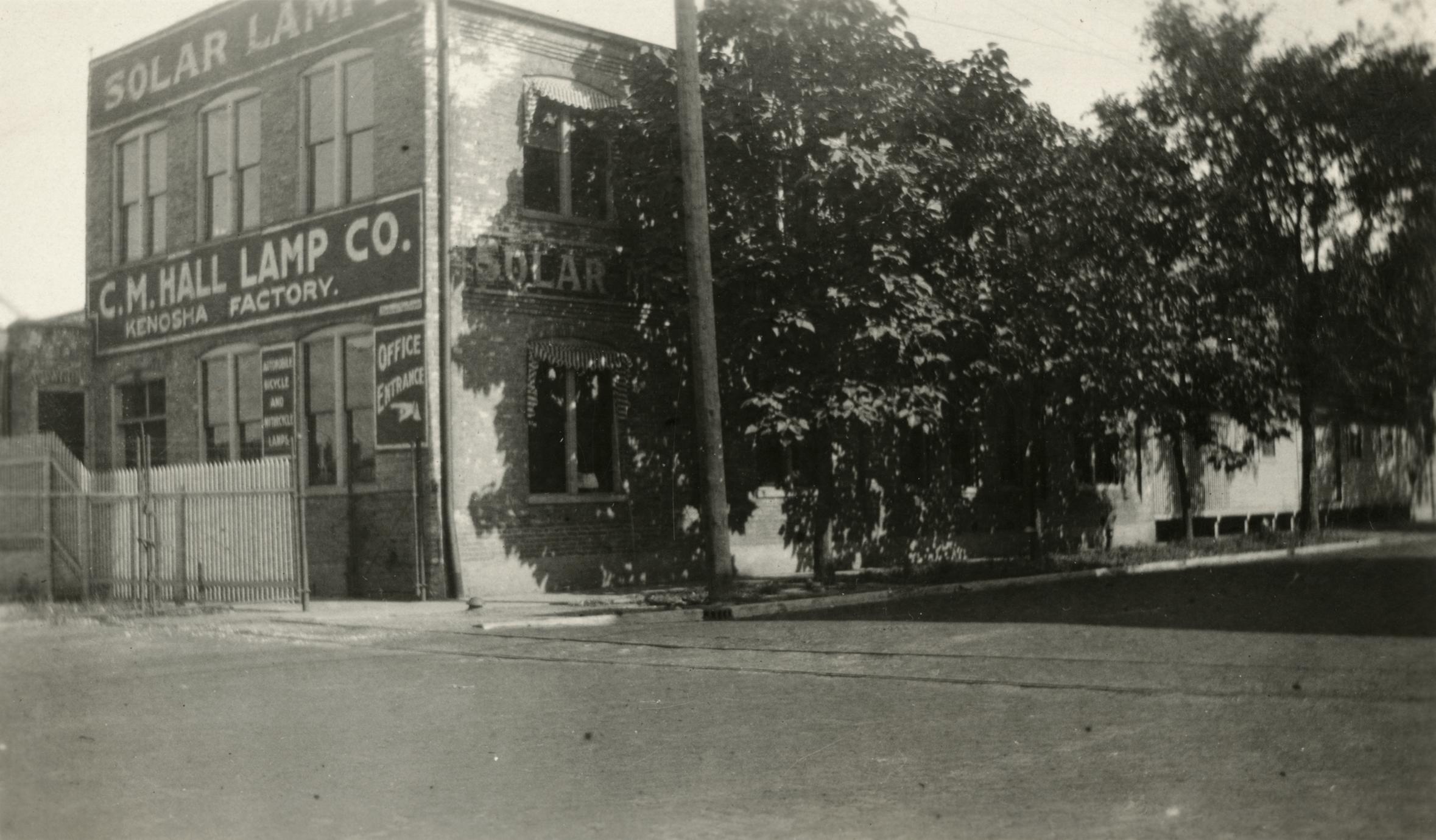 ‎The C. M. Hall Lamp Company factory - UWDC - UW-Madison Libraries